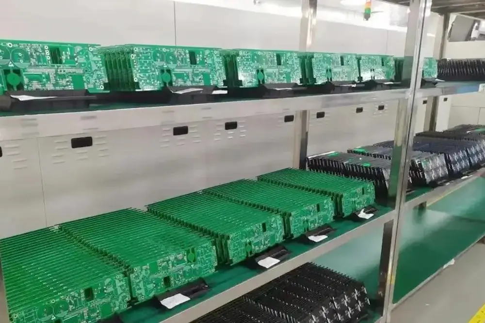 Choosing the Right PCB Material: A Comprehensive Overview - Kingsignal ...